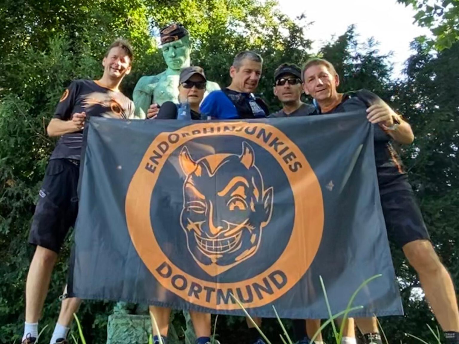 Sportfreunde nehmen wieder Fahrt auf: Knochen-Karl-Ultra sowie From ...